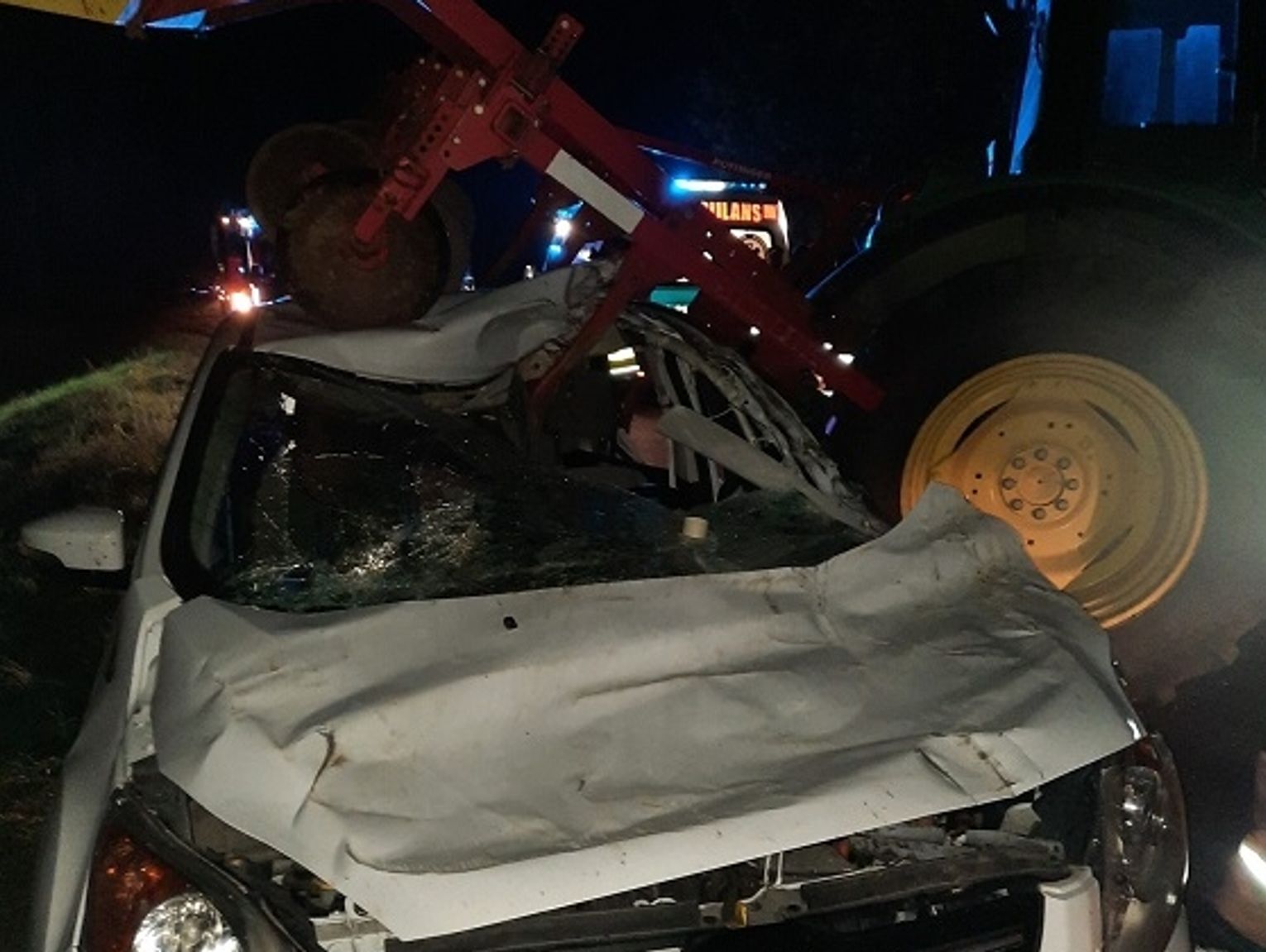 Gm. Horodło: Traktor zmiażdżył samochód! Nowe informacje