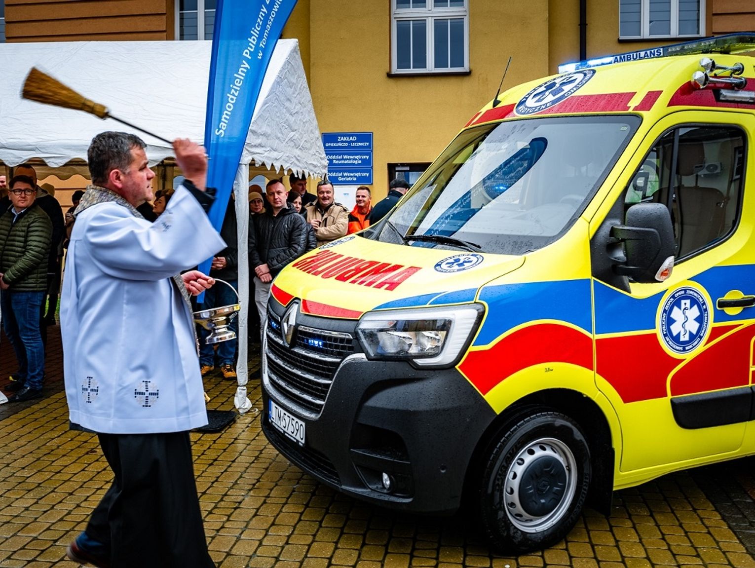 Tomaszów Lubelski: Dwie nowe karetki dla SP ZOZ [ZDJĘCIA]